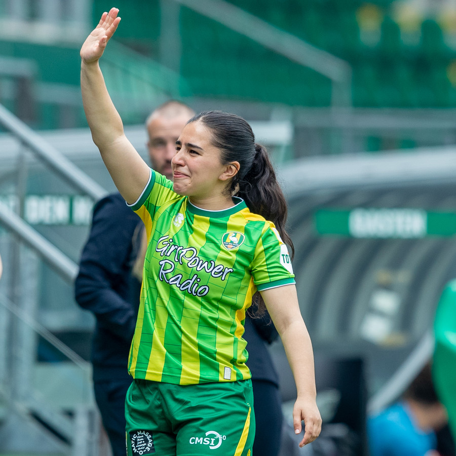 Na 3,5 jaar blessureleed en 4 operaties is Ilham (21) terug: ‘Ik ben de ...