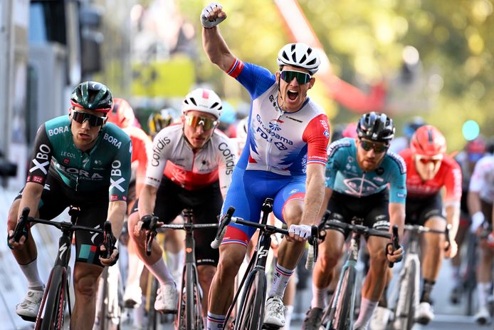 Arnaud Démare opnieuw de beste in Parijs-Tours bij afscheid Terpstra ...