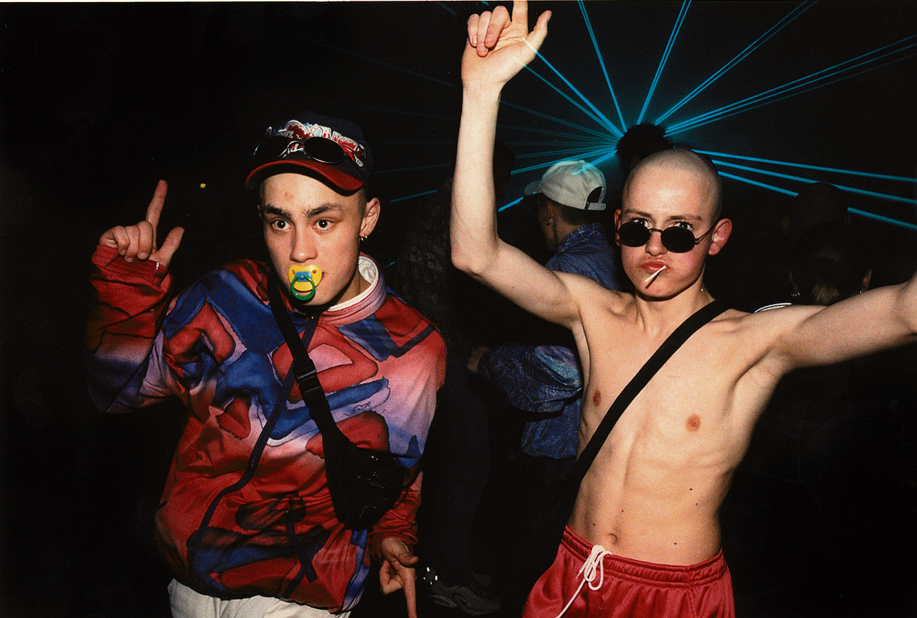 Van floppy's tot Hakkûhbar: een ode aan de jaren 90 | Foto | destentor.nl