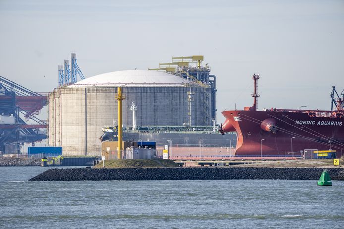 Hackers stelen bedrijfsgegevens Rotterdams tankopslag Vopak ...
