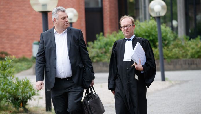 Advocaten 'kasteelmoord' opnieuw met elkaar in de clinch | Default | hln.be