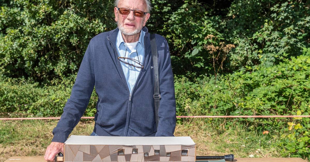LEVENSVERHAAL. Ereburger Oscar Van Malder (96) zette Aalst op ...