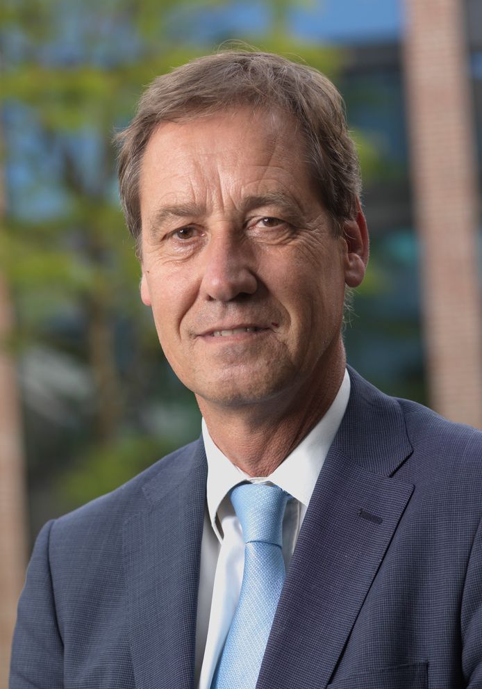 Hellendoornse gemeentesecretaris Fokke Dijkstra zoekt nieuwe uitdaging ...