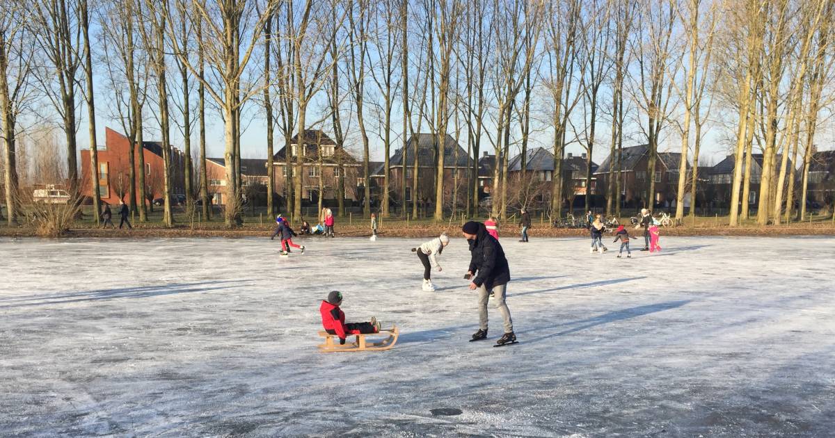 IJsmeester IJsbaan De Meern denkt dat pas later geschaatst kan worden ...