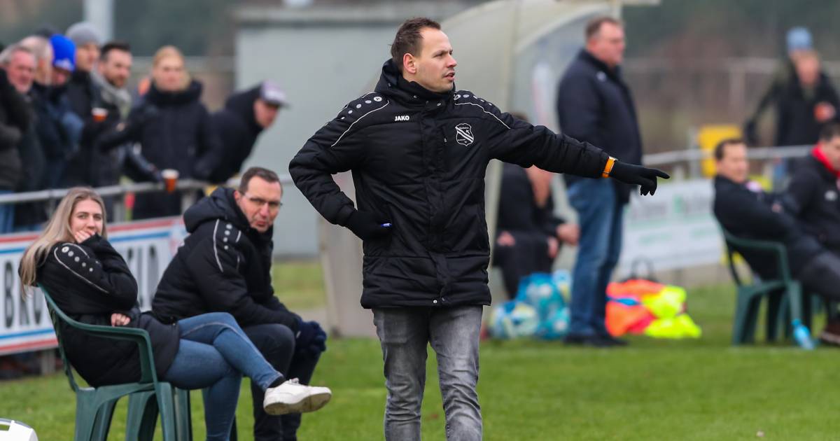 Stephan Bloemendal baalt van zesde verliespartij van Bruchterveld: ‘Doe ...