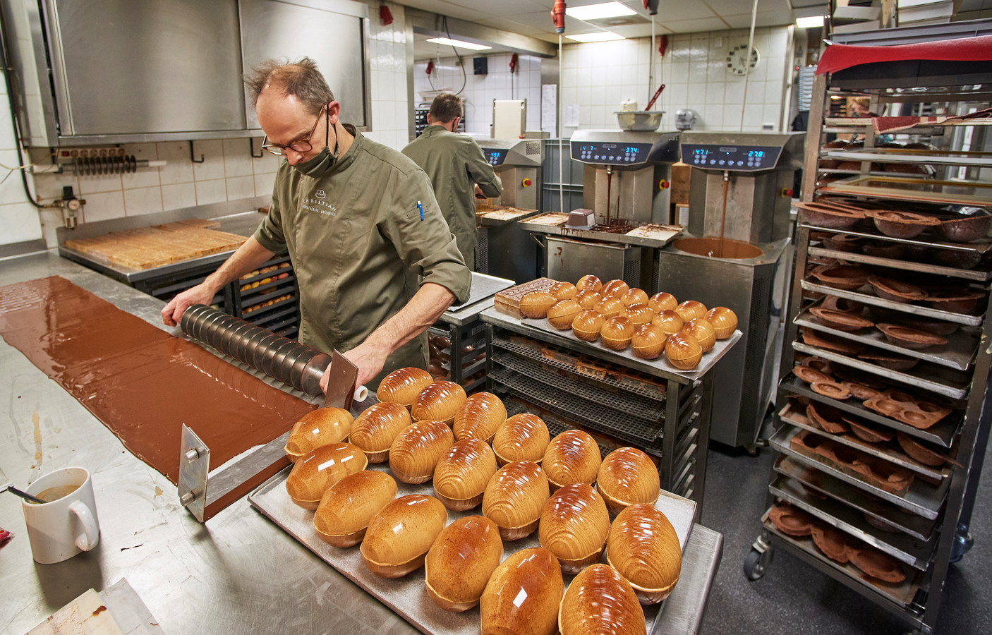 Het wordt steeds gekker, ook met de paasdagen | Foto | AD.nl