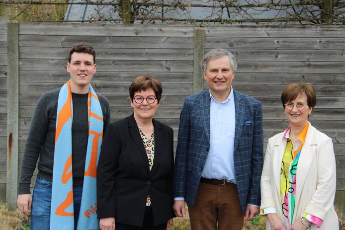 Burgemeester Carine Dewaele trekt lijst van CD&V Lendelede 2030 ...