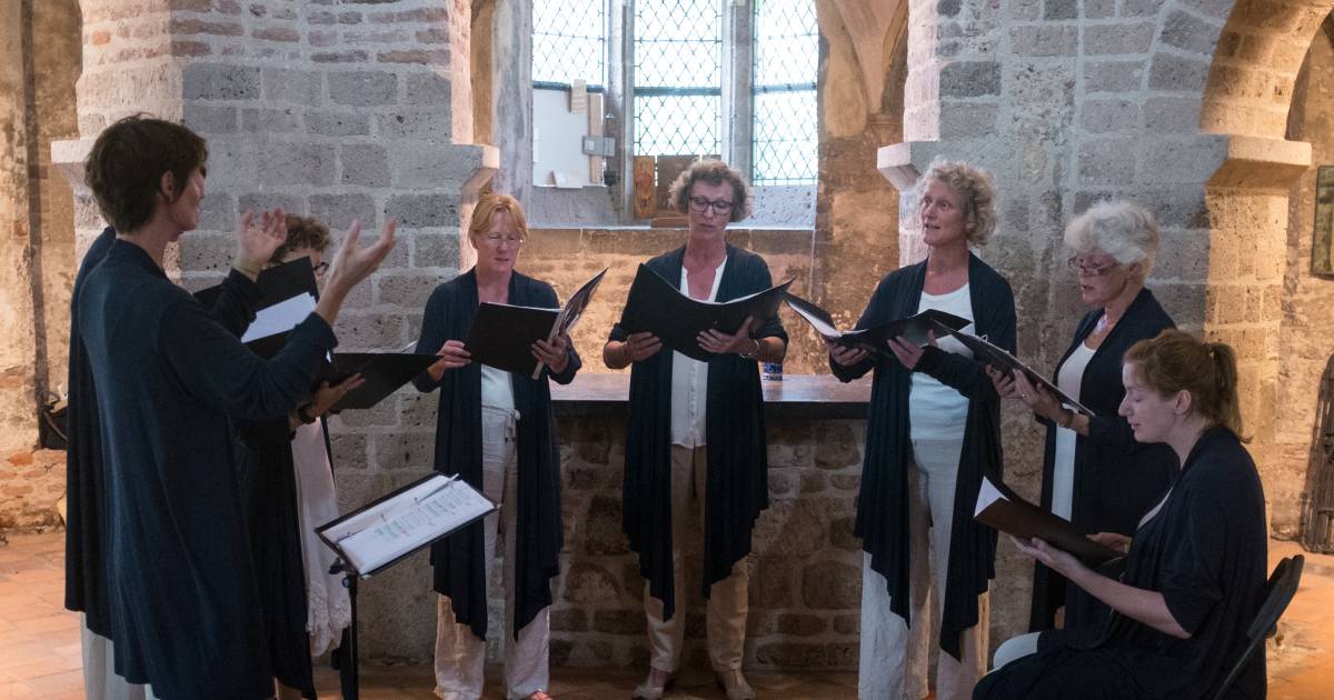 Gregoriaans gezang klinkt steeds vaker buiten de kerk, ook bij het ...