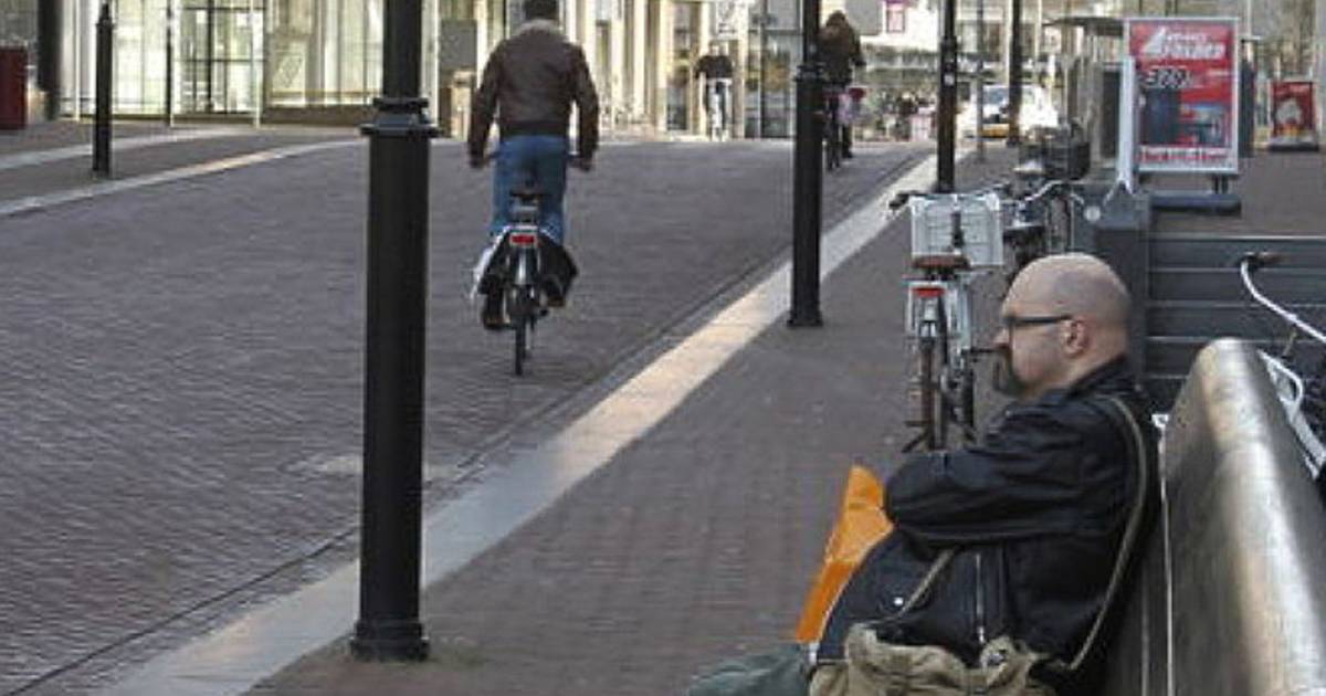 'Halte van Drechthopper terug naar plek bij Hema' | Dordrecht | AD.nl