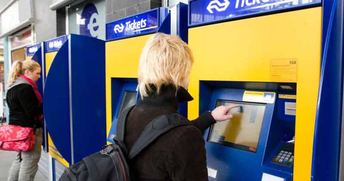 NS past kaartautomaten aan | Economie | AD.nl