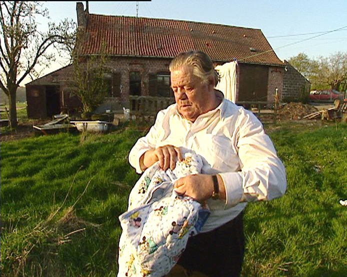 Celstraf met uitstel voor ‘Jambersboeren’ Joël (82) en zoon Marc (54) voor milieumisdrijven ...
