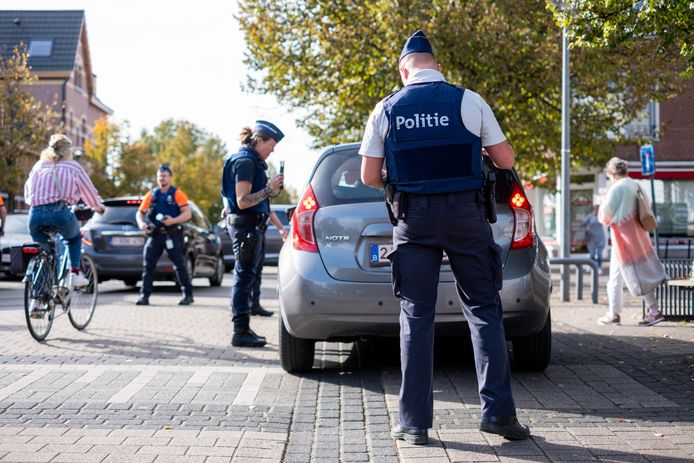 Politie houdt controleactie in stationsomgeving van Nijlen: “Duidelijk ...