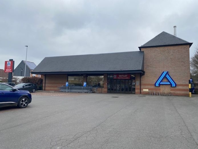Aldi-outletwinkel opent opnieuw de deuren in voormalig winkelpand | Olen | hln.be