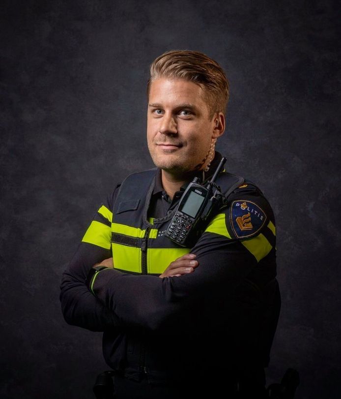 Politieman Maritio is nu docent: ‘Maar ik blijf een echte straatrat ...