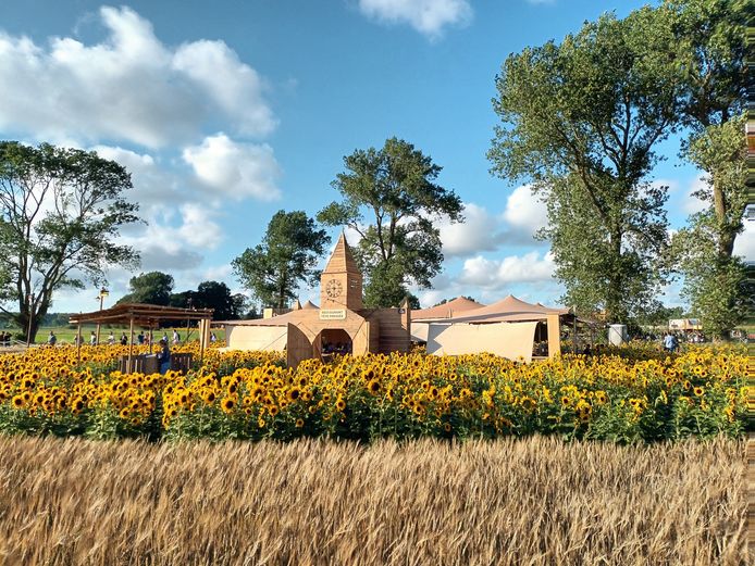 IN BEELD. Campo Solar in Damme start onder stralende zon | Damme | hln.be
