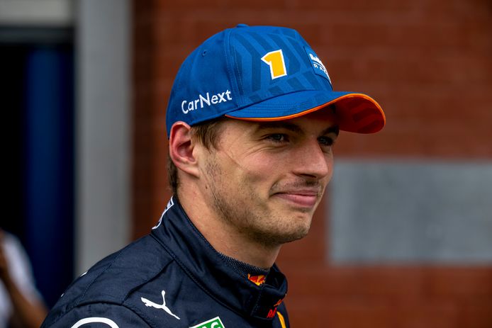 Hoe Max Verstappen denkt vandaag naar voren te rijden? ‘We zien het wel als de lichten uit gaan ...
