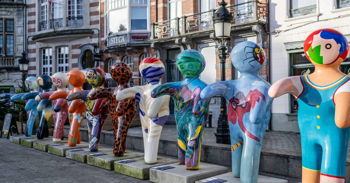 Kiwanis wekt nieuwsgierigheid met K-Dolls: grote, kleurrijke poppen ...