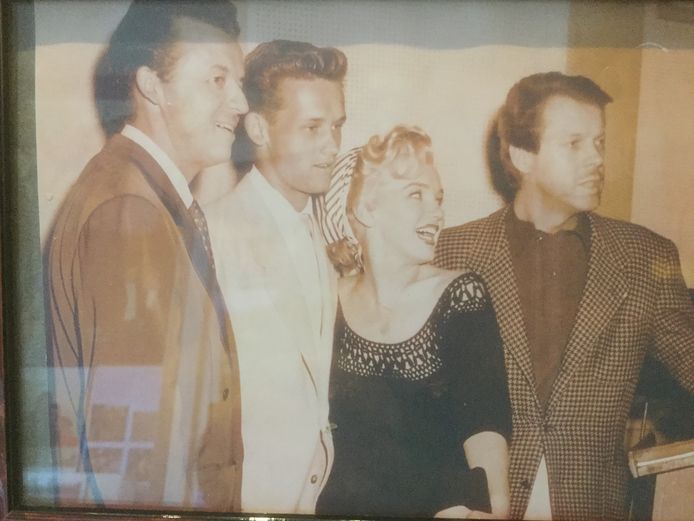 Iconische Mercedes-limo waarin Frank Sinatra nog werd rondgereden te ...