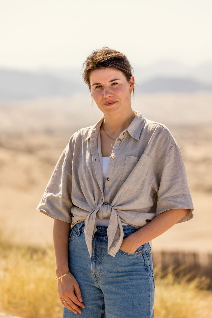 Pas in Oman wist Anne-Britt uit Zwolle dat ze deelnemer was aan Wie is ...