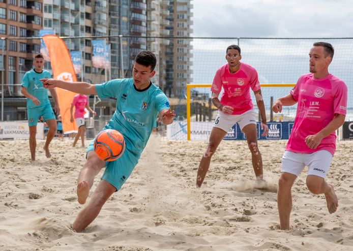 Beach Soccer Zeeland is klaar voor nieuw seizoen: ‘We gaan er alles aan ...