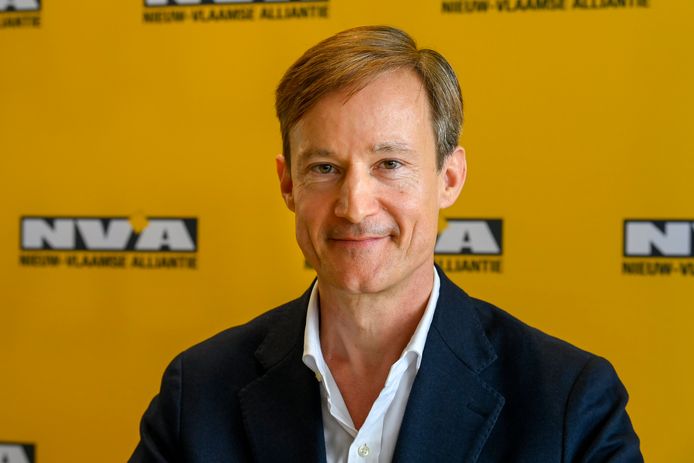 Climatosceptique et ex-fan de Trump: qui est Drieu Godefridi, la figure ...