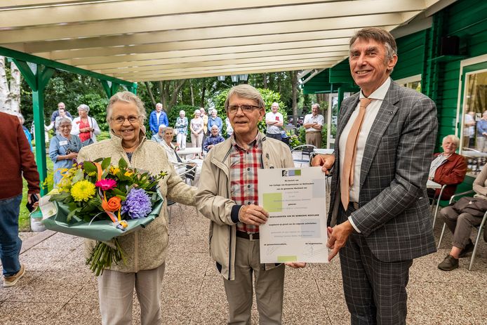 Onderscheiding voor voorzitter van de Fuchsiade | Westland | AD.nl