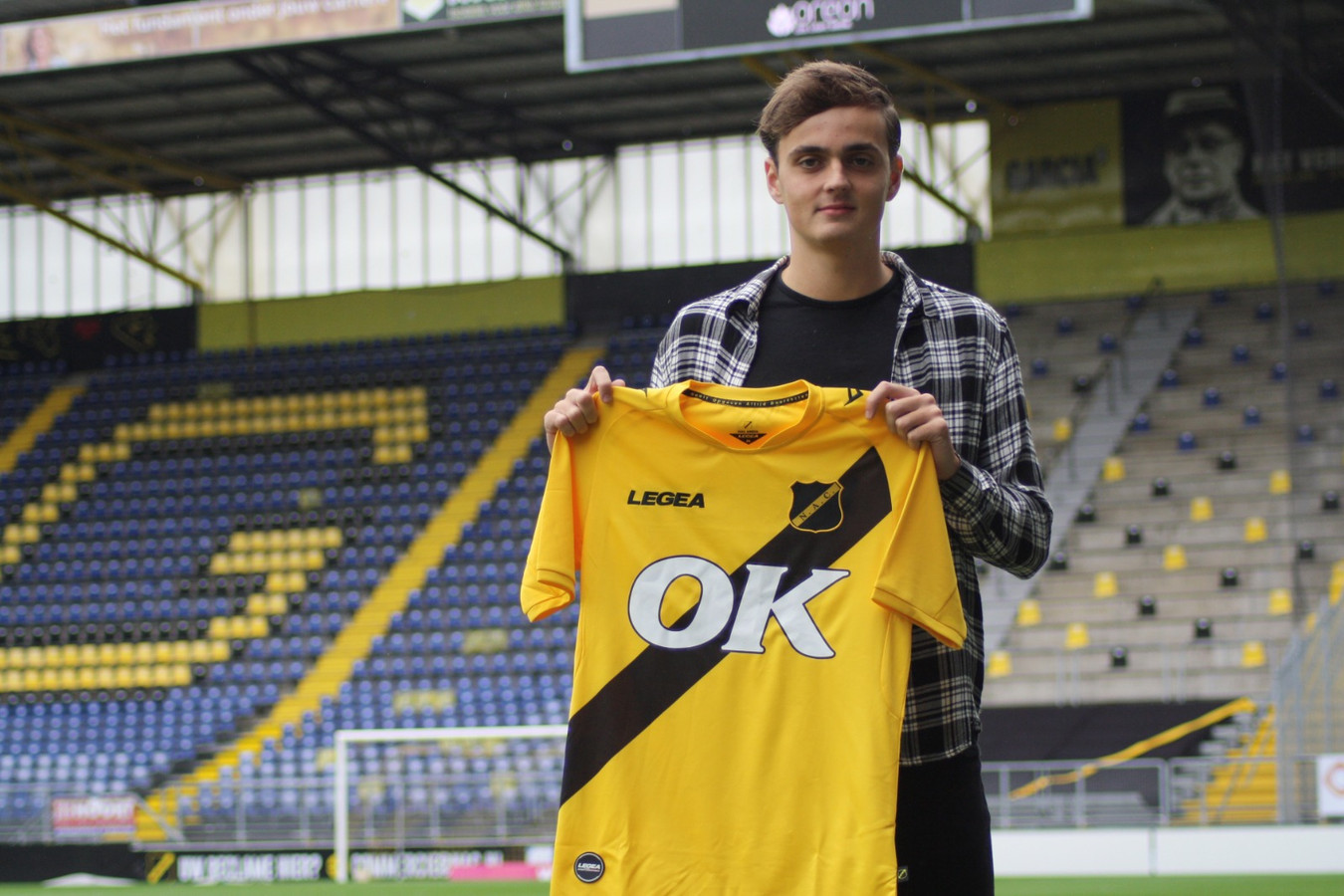 Kaj de Rooij eindelijk officieel speler van NAC | Foto | bndestem.nl