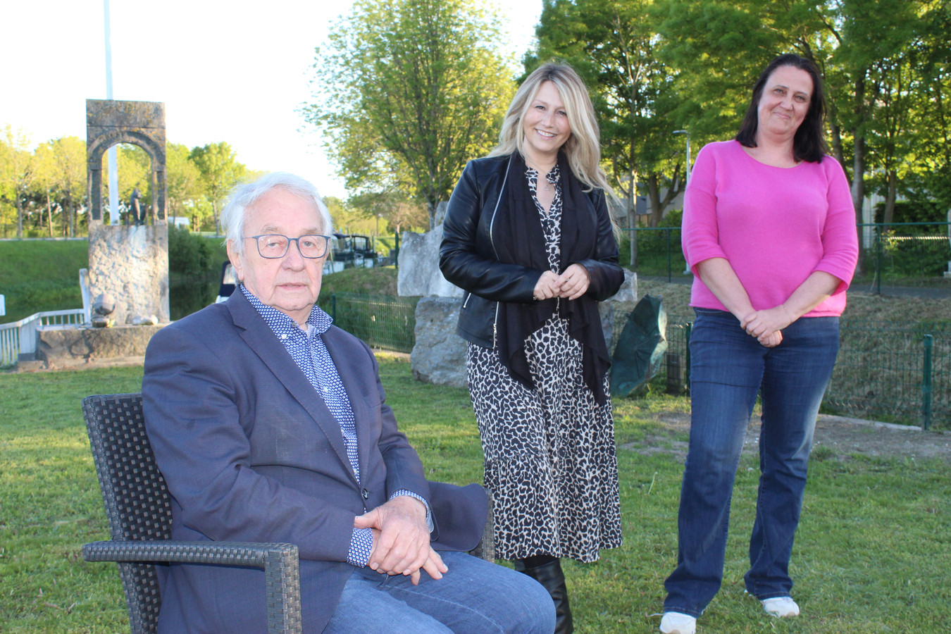 “Afscheid van peetvader van de regionale televisie”: Bertram De Coninck ...