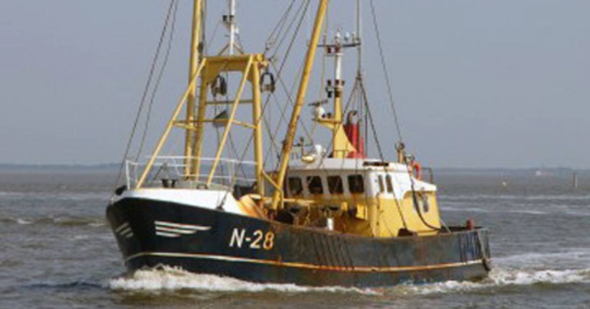 Viskotter omgeslagen, bemanning vermist | Binnenland | AD.nl