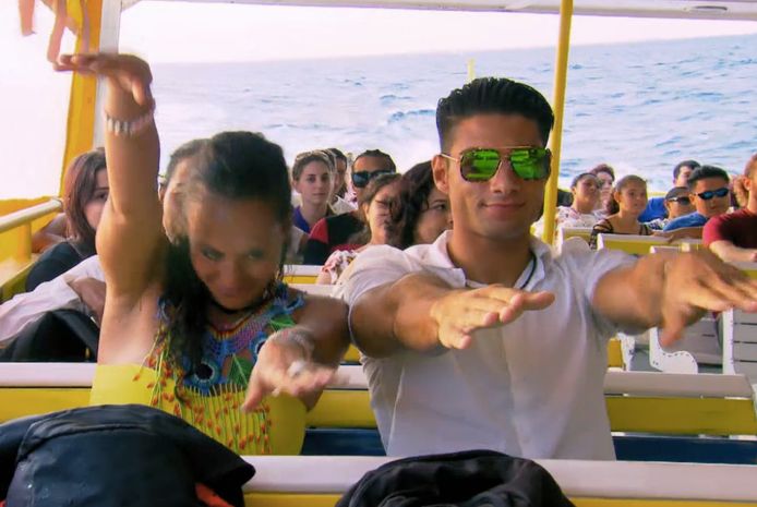 Temptation-verleidster Zwanetta slaat haar slag tijdens dreamdate ...