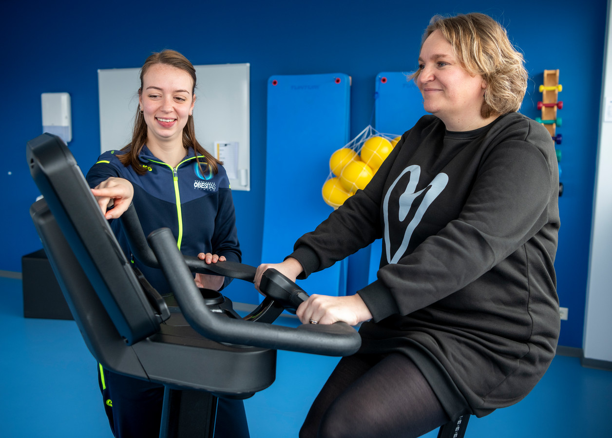 Miranda viel 58 kilo af. ‘Sindsdien ben ik een bruisende stuiterbal. Ik ...