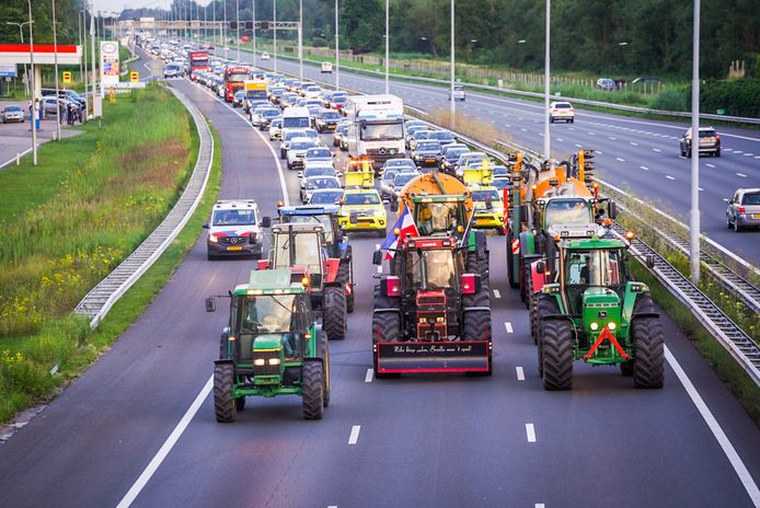 Boeren gaan weer de weg op: zo zagen protesten er eerder uit | Brabant ...