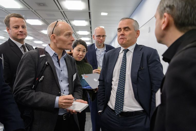 Schandalen en miljardenverliezen kosten Credit Suisse-topman de kop