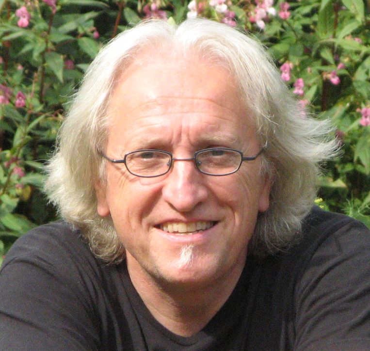 Jeugdauteur Marc de Bel leest voor aan microbib in Horebeke | Horebeke ...