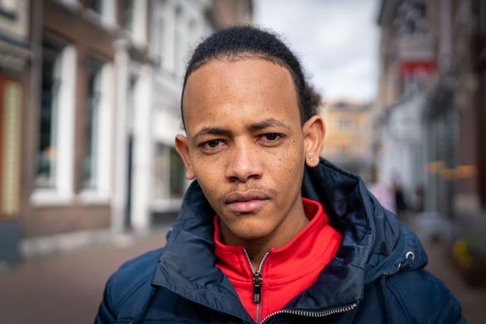 IND maakt fout, Merhawi (19) mag in Nederland blijven: ‘Hij is door het ...