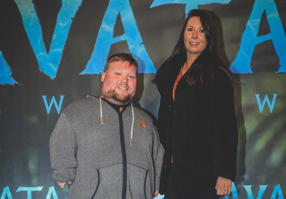 IN BEELD. William Boeva neemt z'n vriendin mee naar première van ...