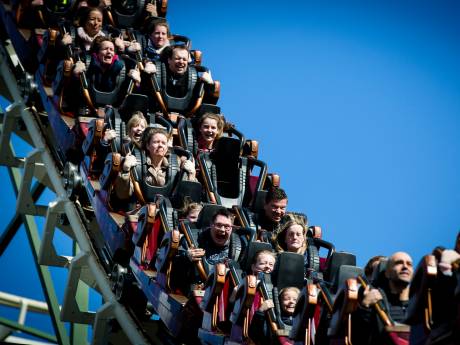 Poppen maken eerste testrondjes nieuwe Python; bekendste achtbaan ...