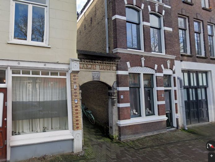 Vuile vaat, ongeopende brieven en smoezelige lakens: hoongelach om ...