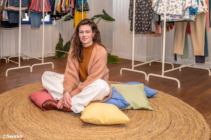Sylvie (36) opent ‘Rebelles’ in de Sint-Jorisstraat: “Toffe tweedehands ...