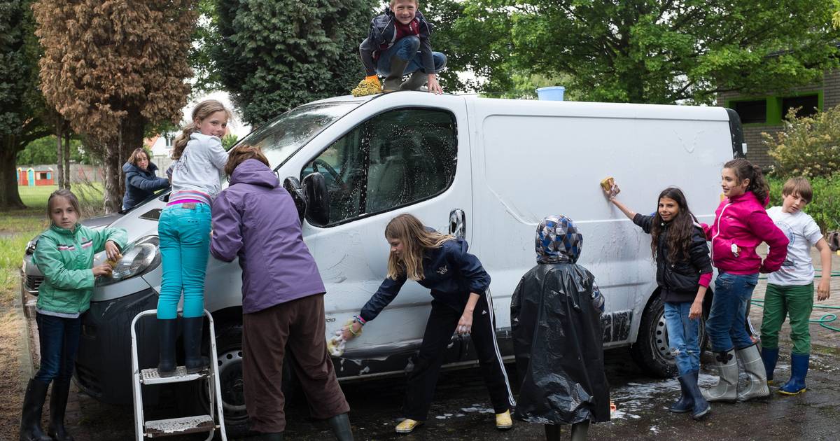 Carwash in basisschool De Boomgaard | Wommelgem | hln.be