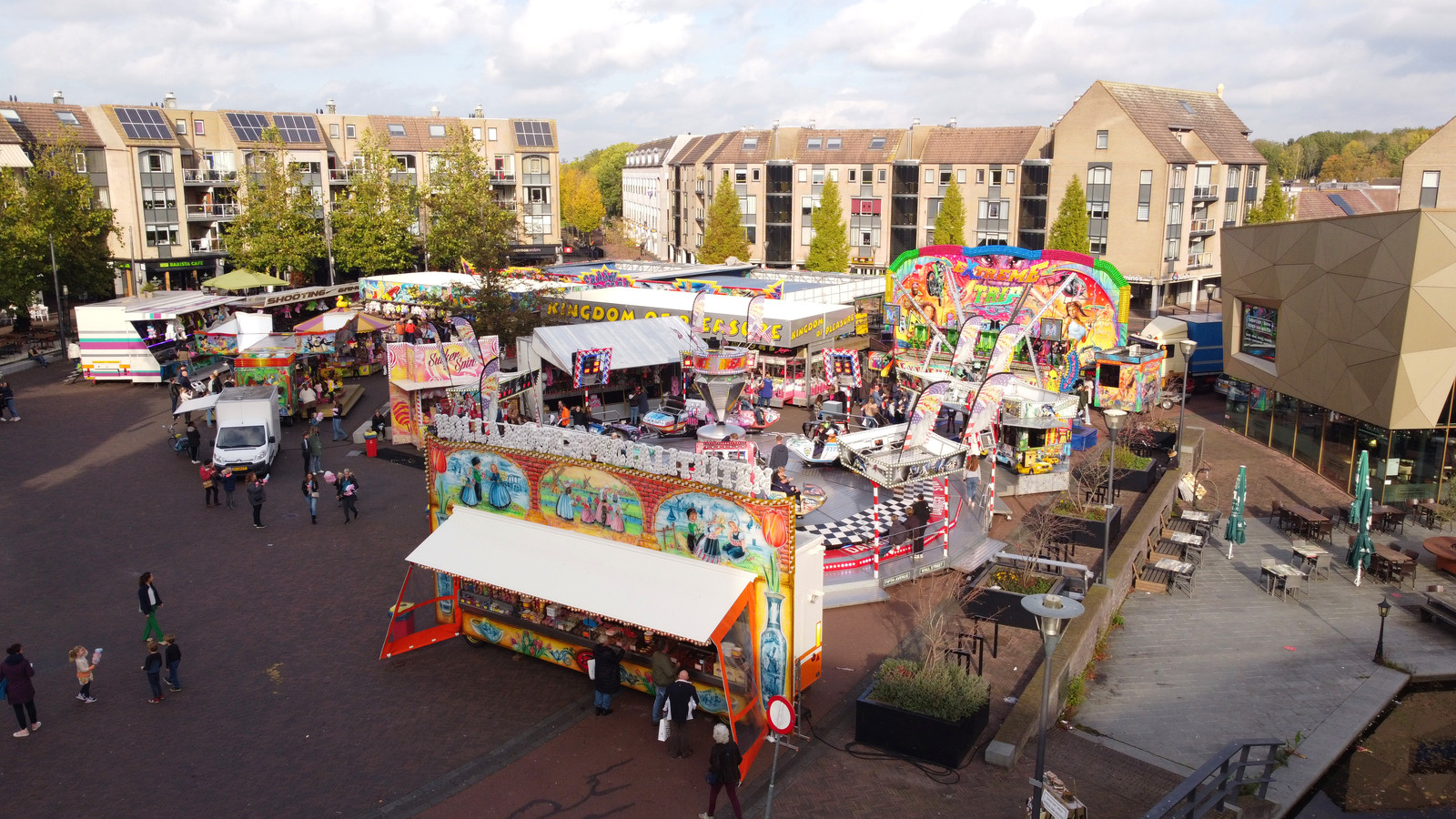 Kermis Houten sluit ook op de laatste avond vroeg: ‘We willen terug ...