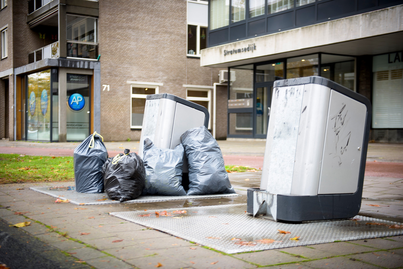 Heeft u overlast van afval? | Foto | AD.nl