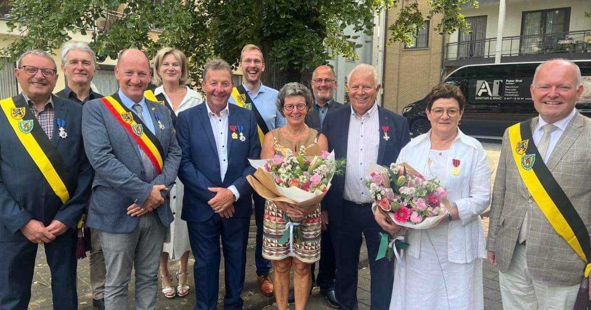 Ridders en medailles: deze Eeklonaren krijgen eretekens opgespeld ...