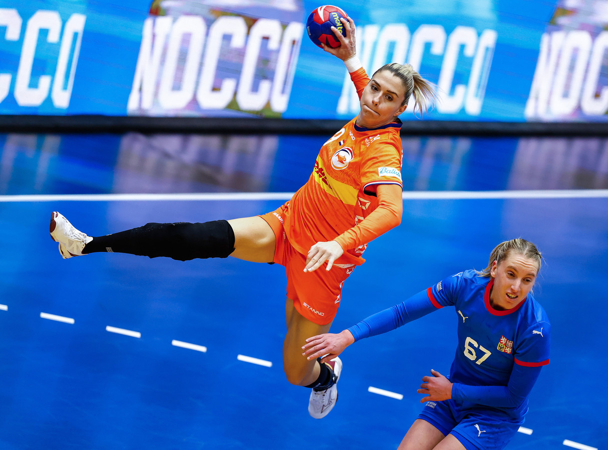 Handbalsters tóch met nieuw gezicht voor WK-strijd tegen Duitsland om ...
