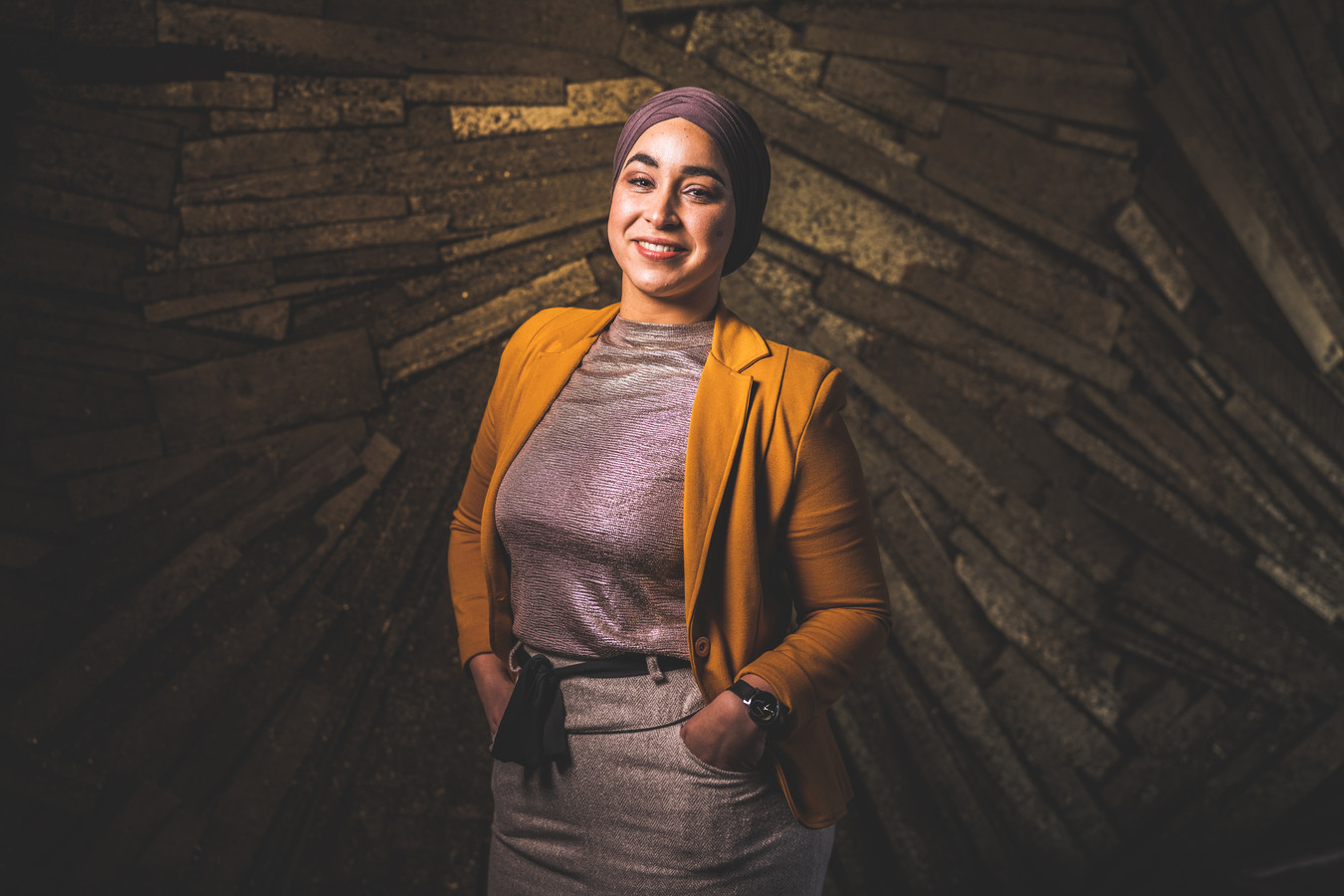 Hafsa El-Bazioui (34) is officieel eerste Vlaamse schepen met een ...