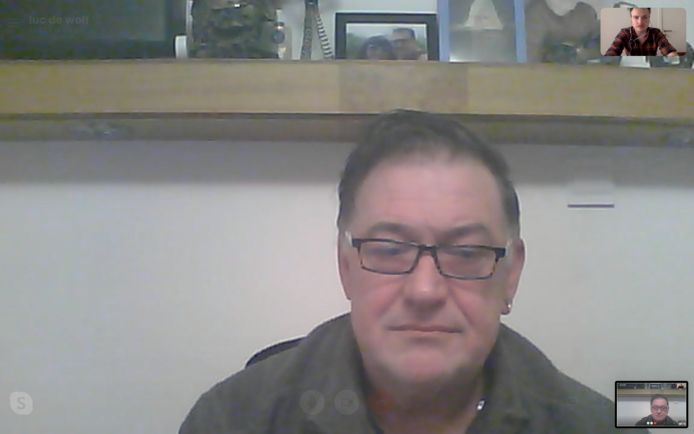 Antwerpenaar Luc (55) maakt in China machines die mondmaskers ...