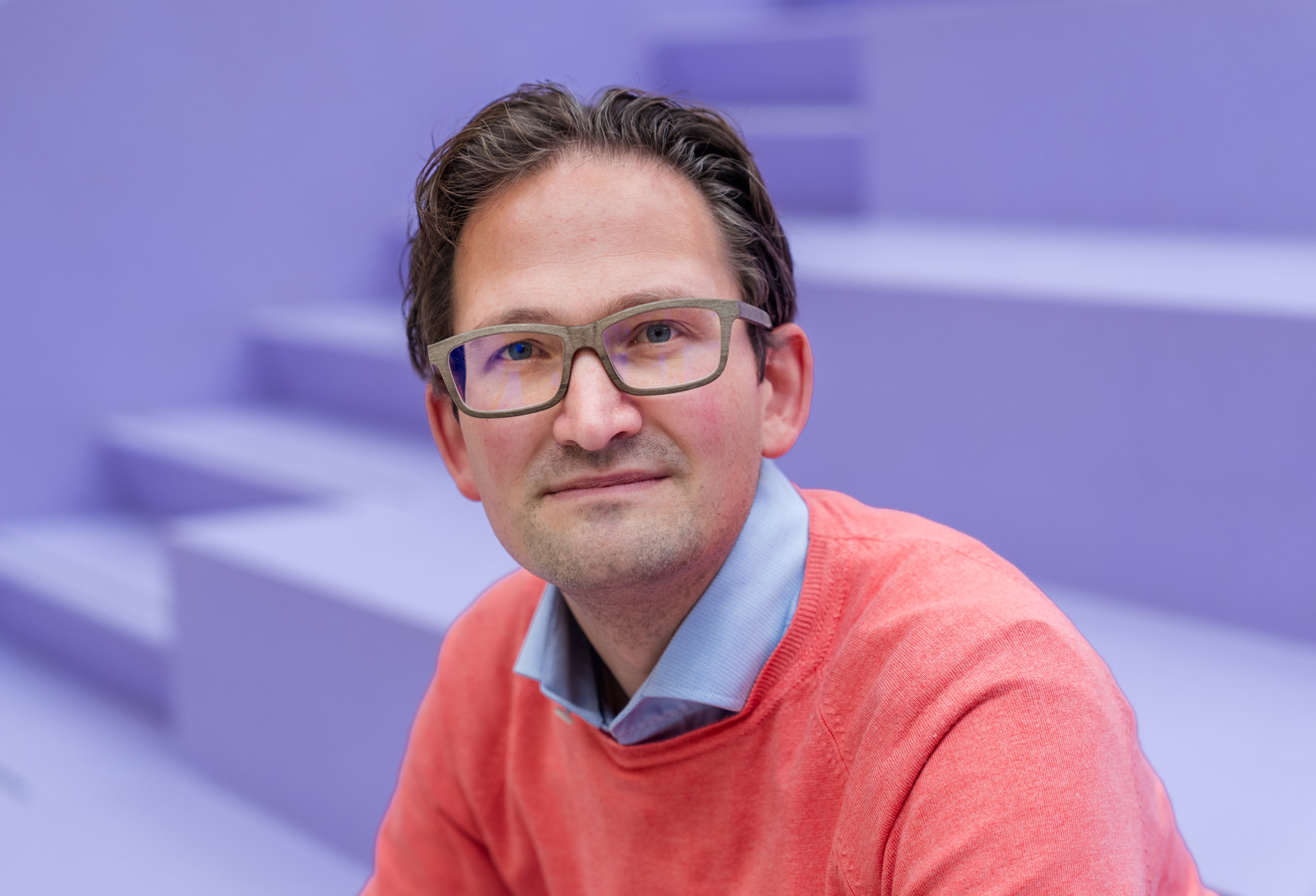 Met twee leerkrachten per klas en een data-analist pakt deze ...