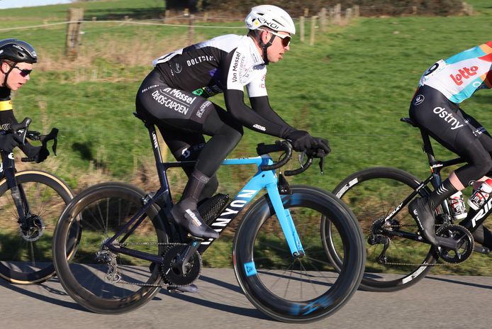 Lars Van Coppenolle na wereldtitel Gran Fondo: “Onverhoopt en zeker iets speciaals” | Sport in ...