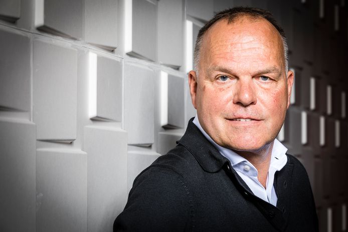 Henk van Stee gaat technisch manager Daryl Janmaat bij ADO als ‘buddy ...