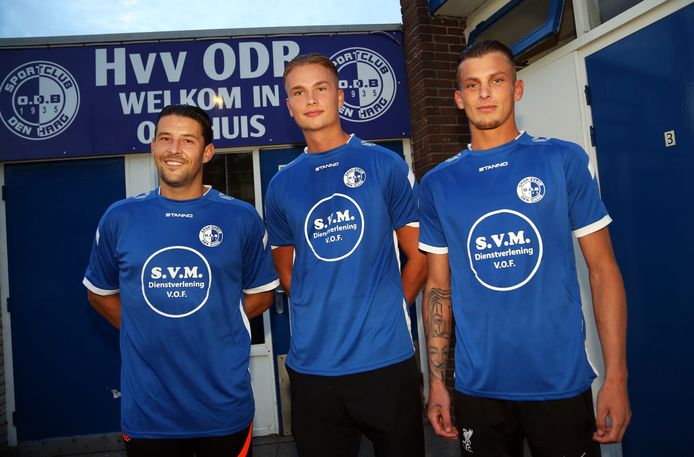 Drie zwagers in hetzelfde voetbalteam: ‘Ik zie ze de hele week, zelfs ...